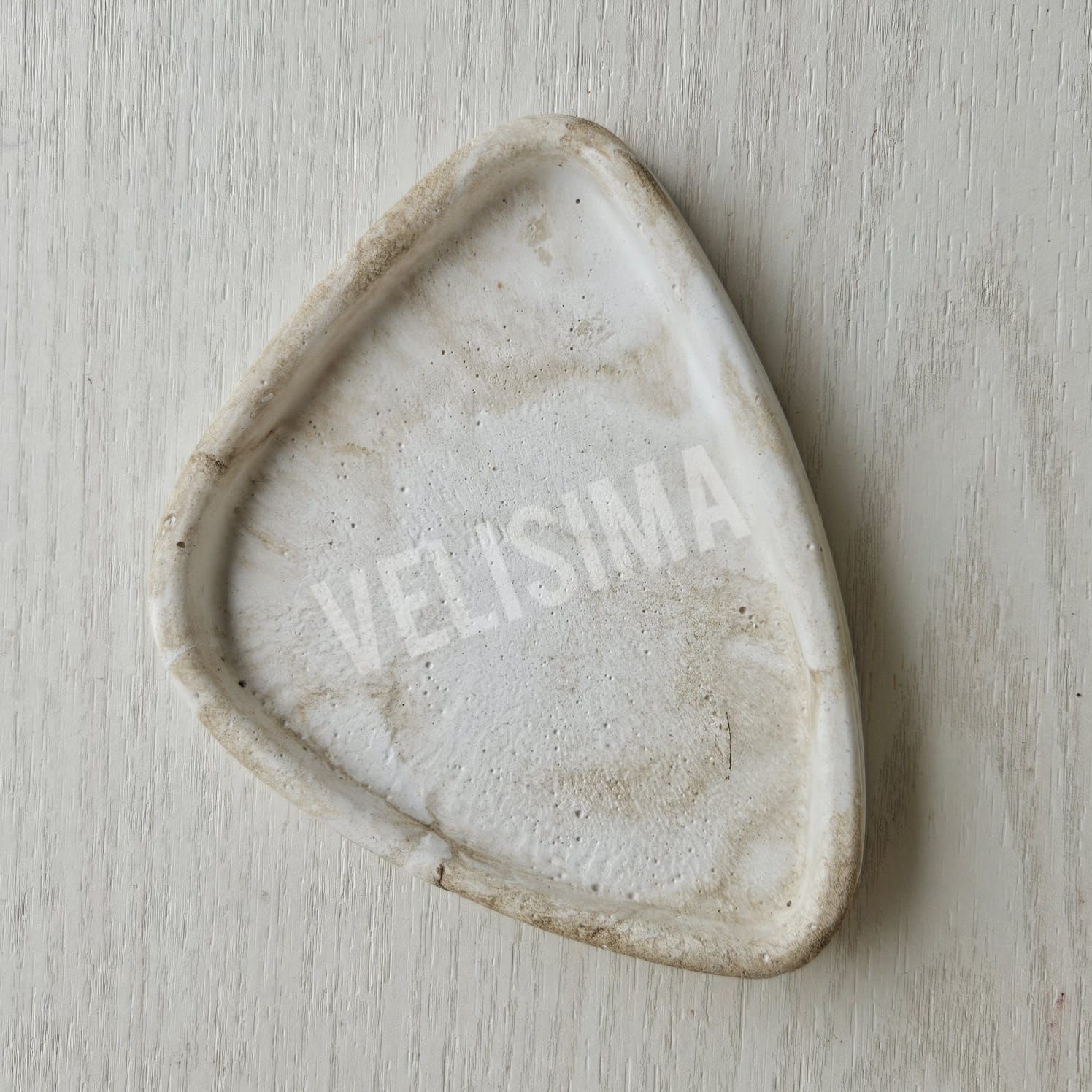 BASE DE YESO MARMOLADA MARRON GEOMETRICA – Velisima